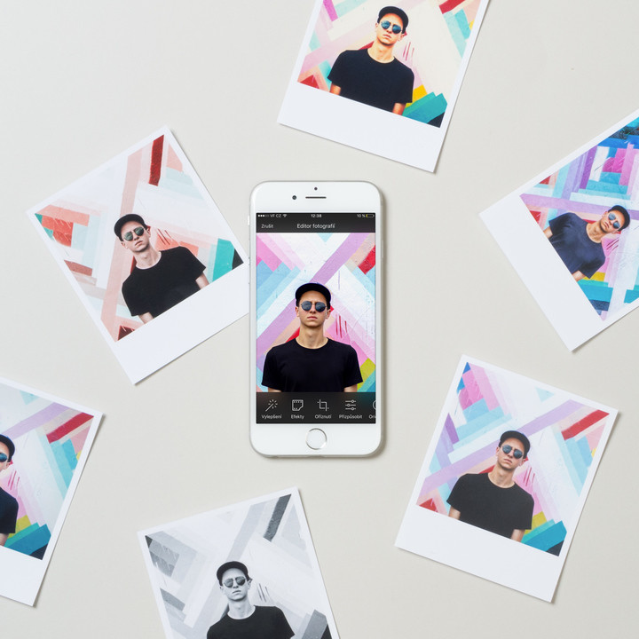 How to Print out Photos as Polaroids | Squared.one USD